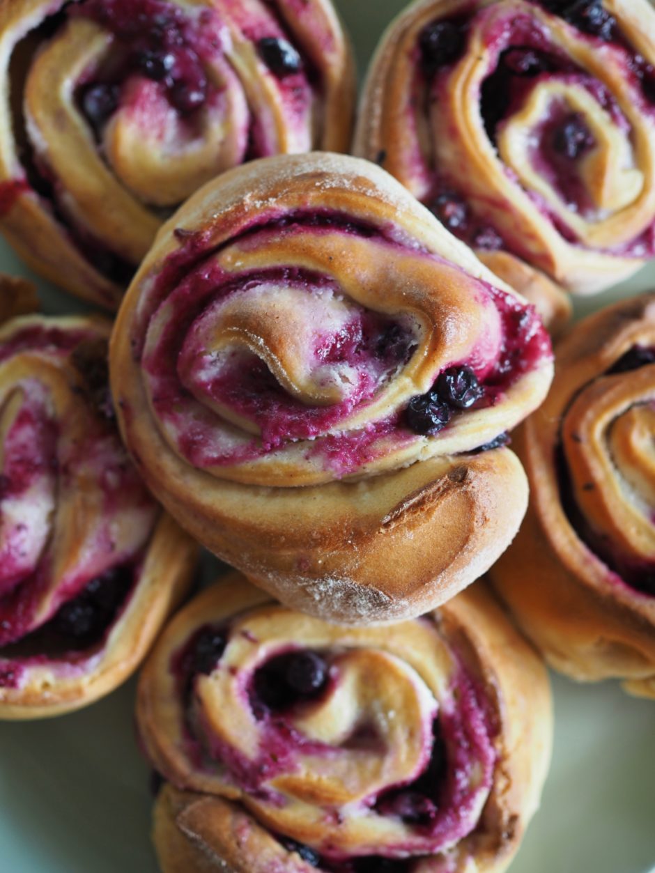Blackcurrant Sweet Buns (Solbærsnurrer) - North Wild Kitchen