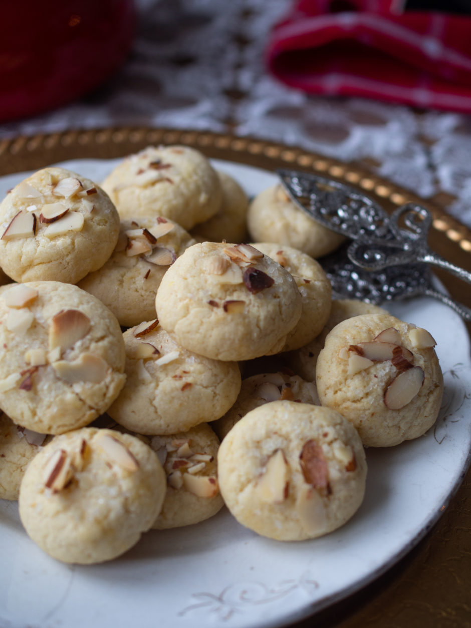 Serinakaker (Norwegian Christmas Cookies) - North Wild Kitchen