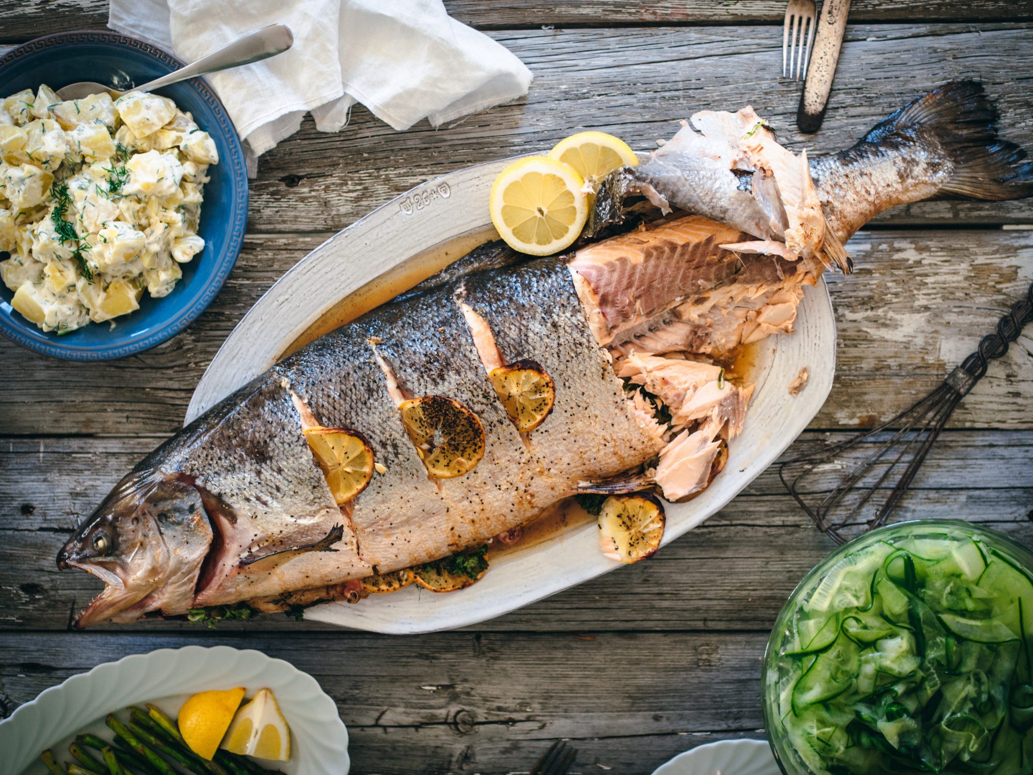 Grilled Whole Salmon For A Crowd Grillet Hel Laks North Wild Kitchen