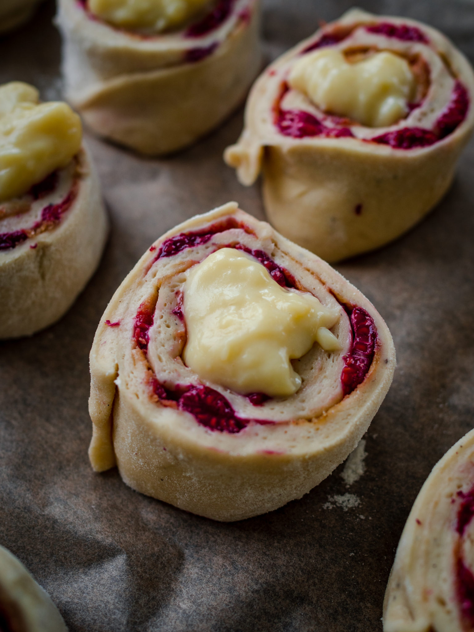 Raspberry Custard Buns (Bringebærsnurrer med vaniljekrem) - North Wild ...