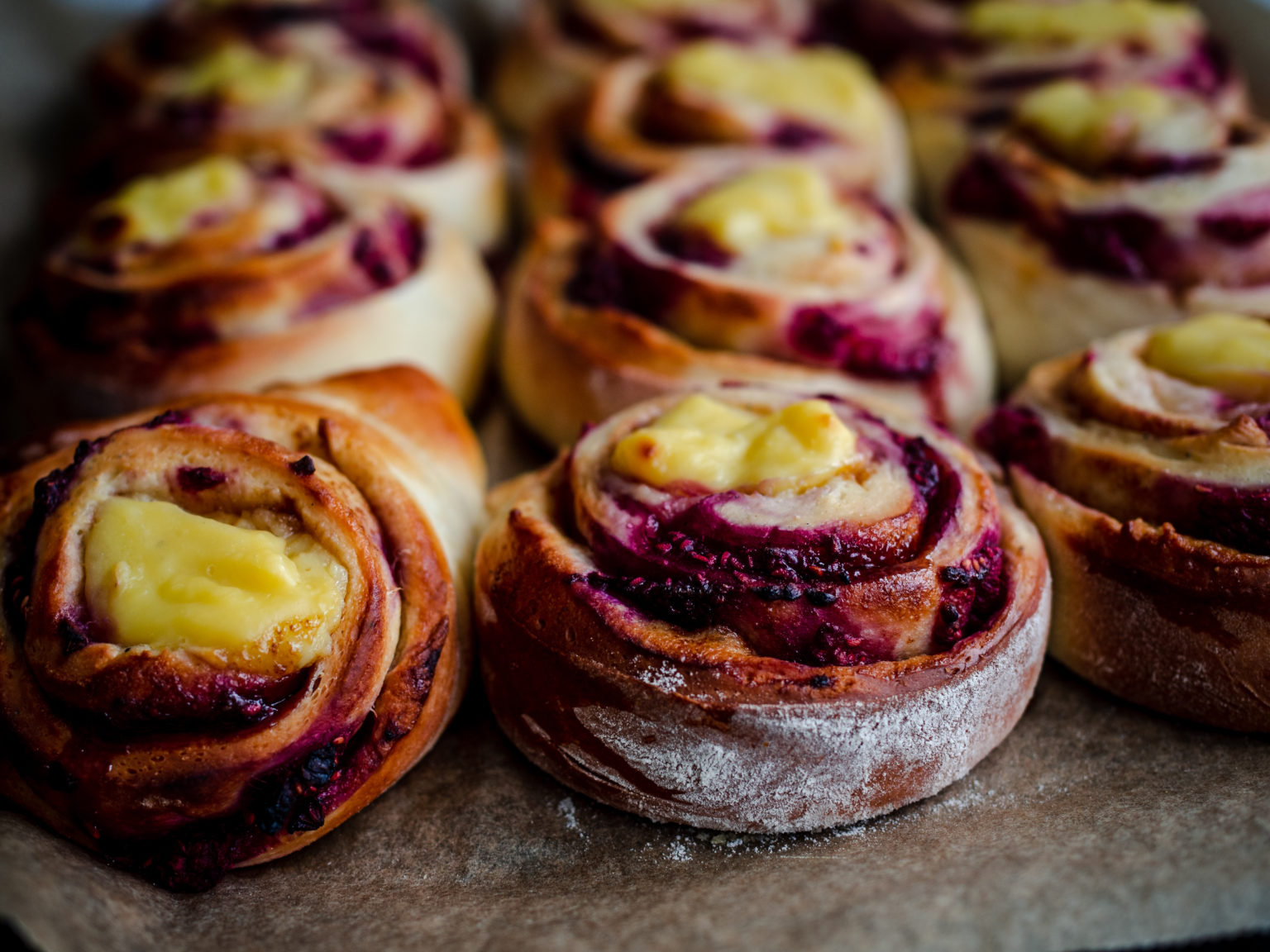 Raspberry Custard Buns (Bringebærsnurrer med vaniljekrem) - North Wild ...