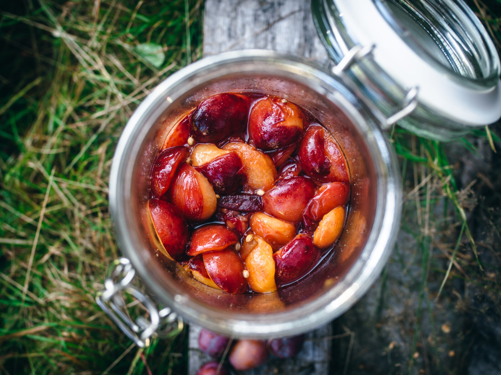 Spiced Pickled Plums (krydret syltede plommer) - North Wild Kitchen