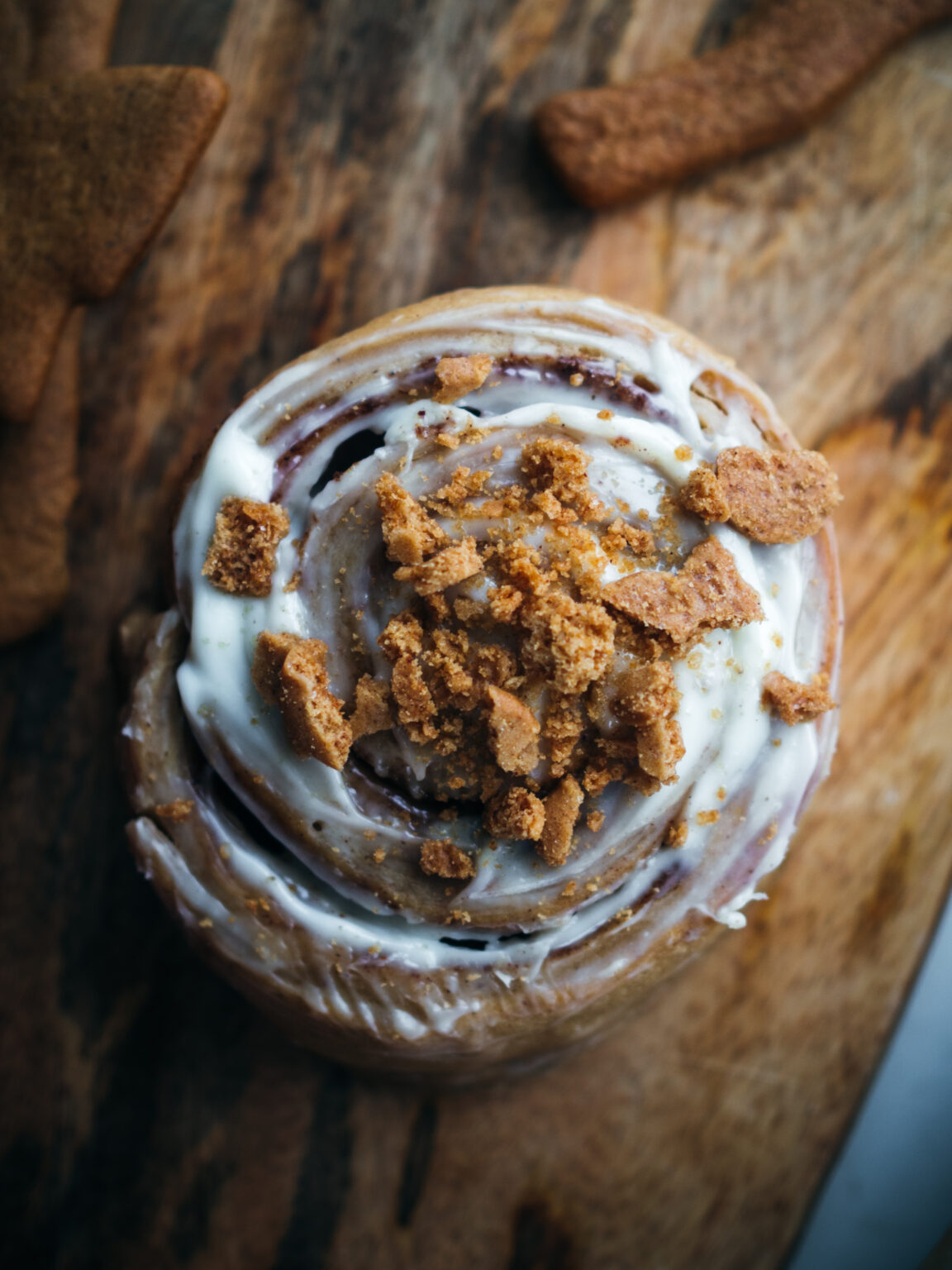 Pepperkaker Buns (Gingerbread Rolls) - North Wild Kitchen