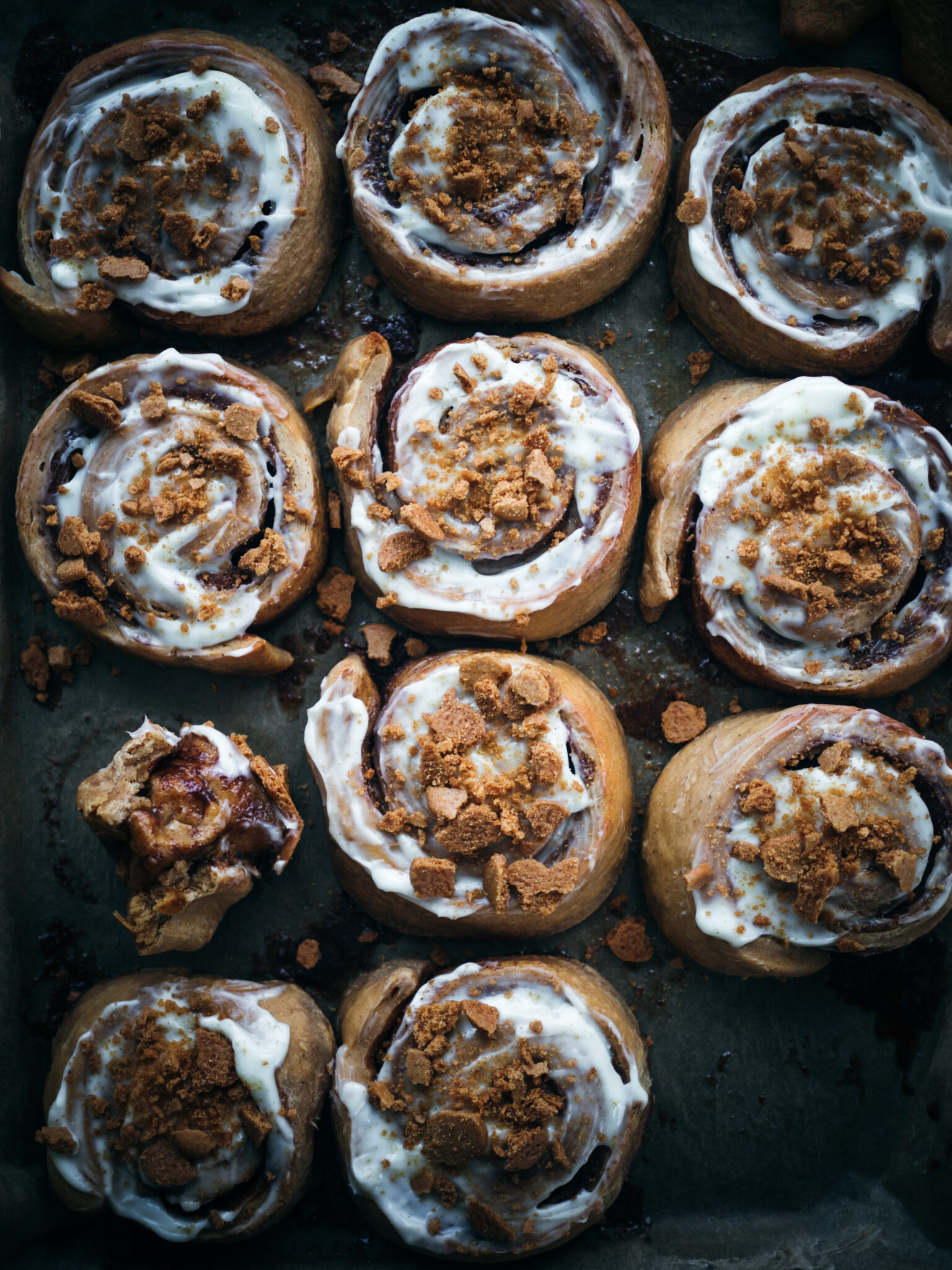 Pepperkaker Buns (Gingerbread Rolls) - North Wild Kitchen