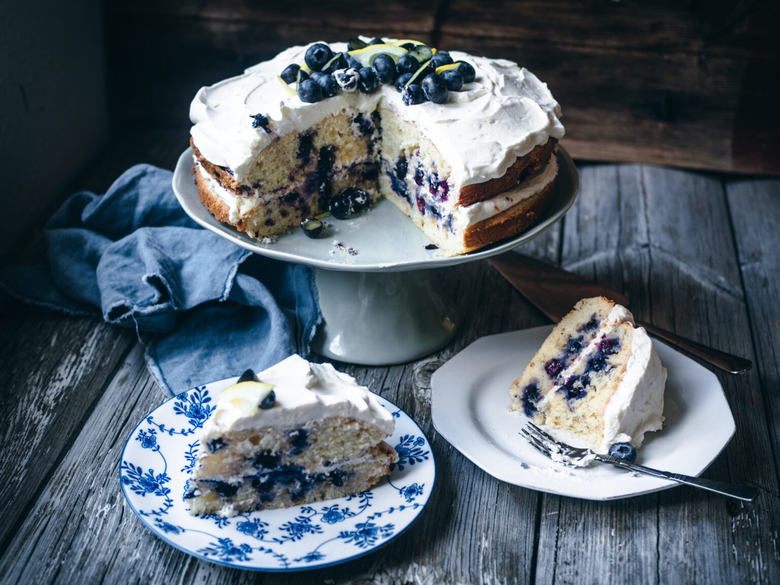 Lemon Blueberry Cream Cake (sitron- og blåbærkake) - North Wild Kitchen